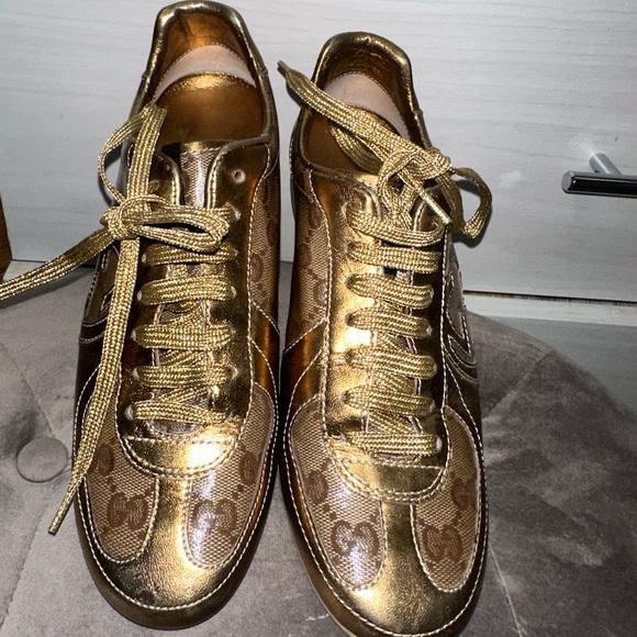 Gucci | Shoes | Vintage Authentic Y2k 200s Gucci Gold Sneaker Womens ...